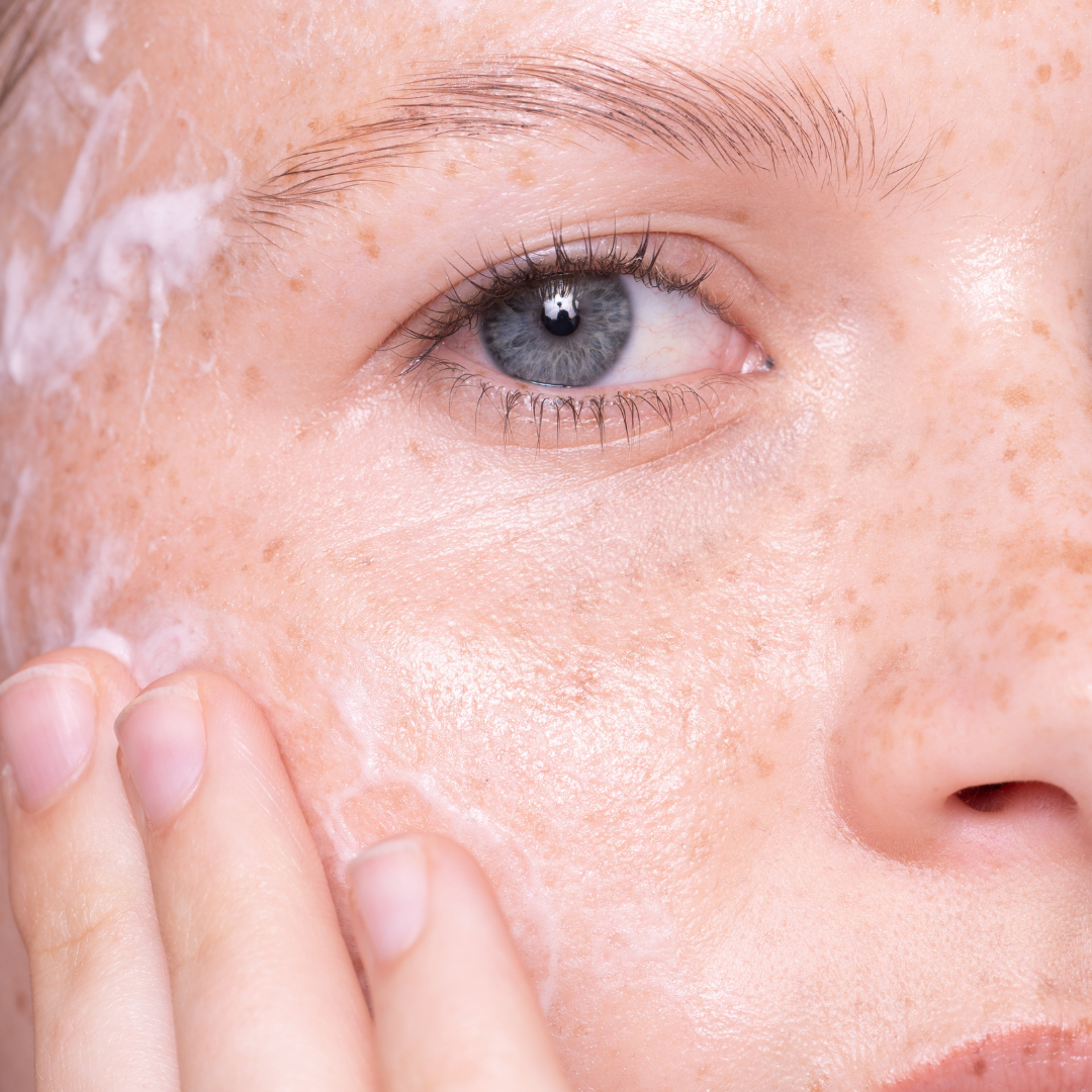 Moisture Bomb – Standard Skin & Beauty